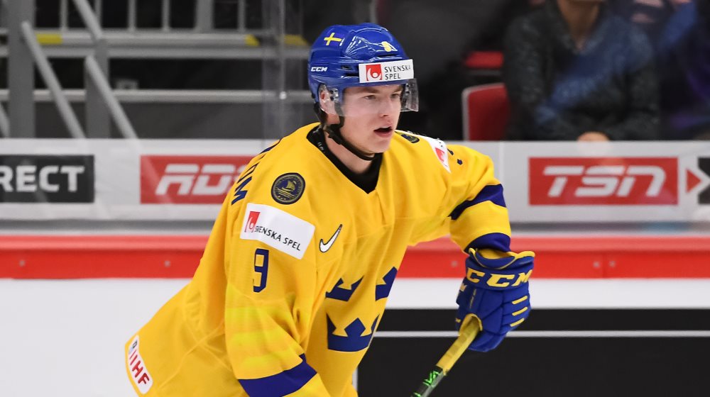 IIHF - Soderstrom shining for Sweden