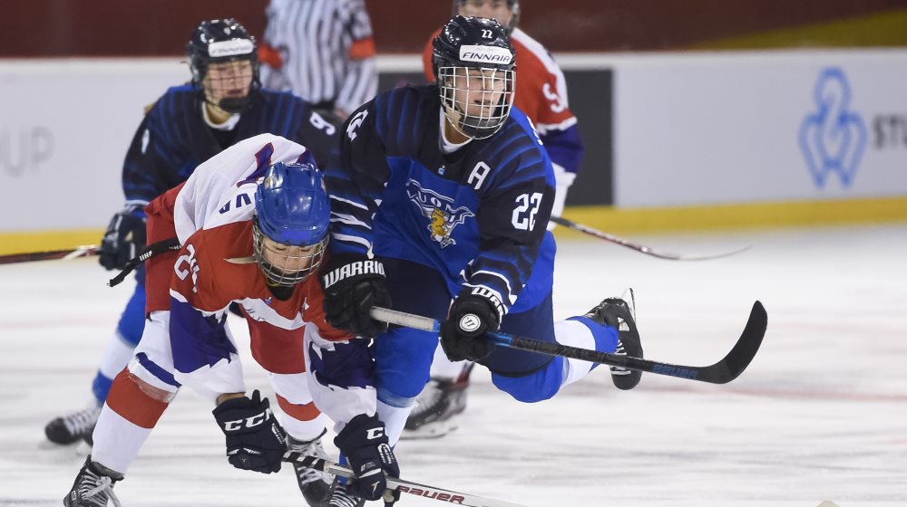 IIHF - Finland advances to semi-finals